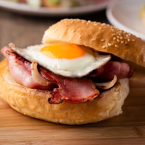 14 Traditional Australian Dishes You Need To TRY!